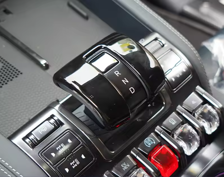 Gear Knob Cover for BYD Shark 6 - in Gloss Black or Carbon Fibre Desig – BYD ACCESSORIES AUSTRALIA
